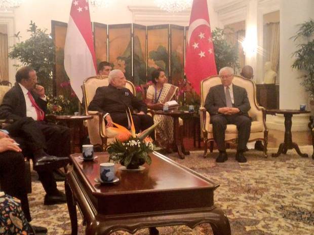 Modi meets Singapore President, gets ceremonial welcome | Business Standard News