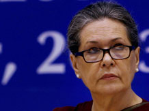 TRS chief meets Sonia Gandhi amid talks of merger