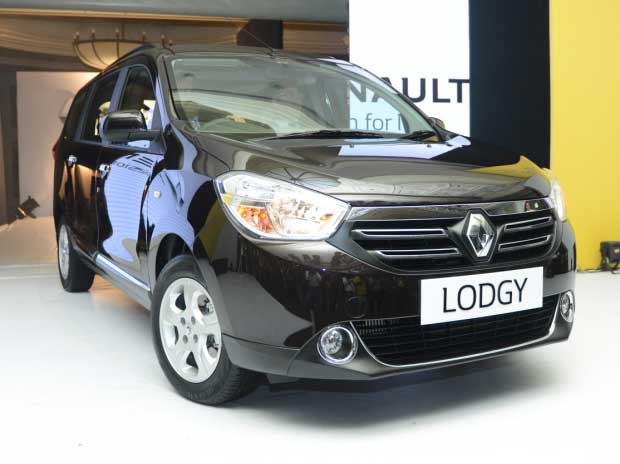 Renault hopes to turn the corner with compact car | Business Standard News