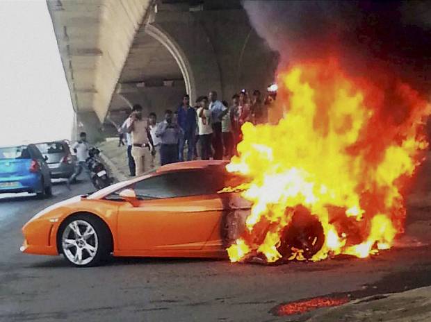 Lamborghini catches fire on Delhi road | Business Standard News