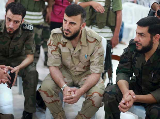 Top Syrian rebel leader dies in air strike