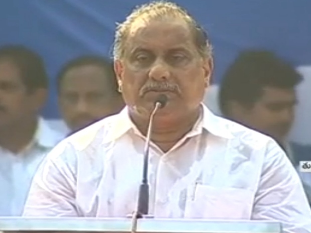 Kapu leader Mudragada Padmanabham goes on indefinite fast | Business ...