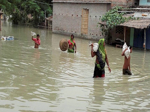 Bihar floods force people along Kosi to eat rats