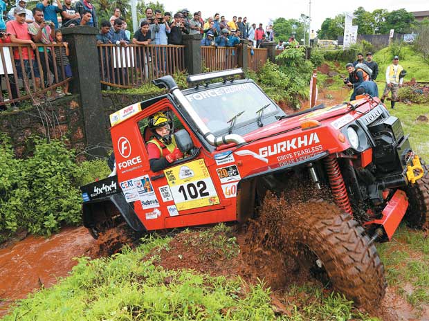 Force Motors surges 10%, hits over 5-year high on stellar Q1 ...