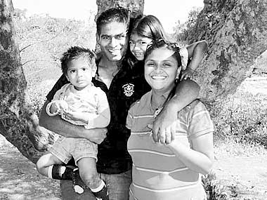 Swati Mahadik joined the army after her husband was martyred | Business ...