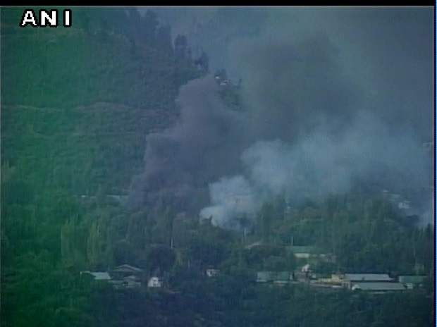 2 soldiers, 4 militants killed in J&K attack