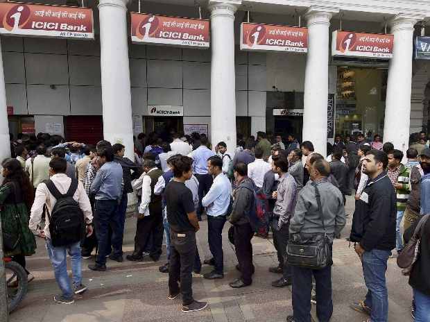 Demonetisation travails continue even as govt says it's printing more ...