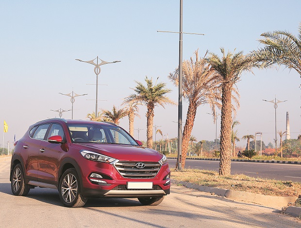 Hyundai rolls out Tucson SUV with 4-wheel drive system at Rs 25.19 lakh ...