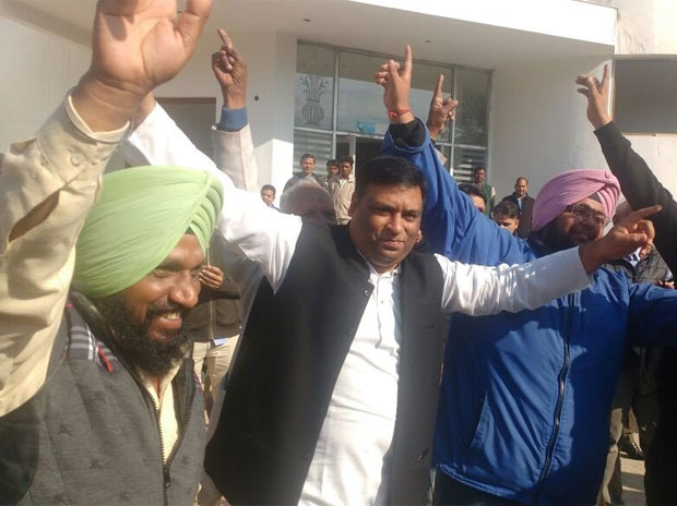 BJP-SAD alliance sweeps Chandigarh civic poll, wins 20 wards