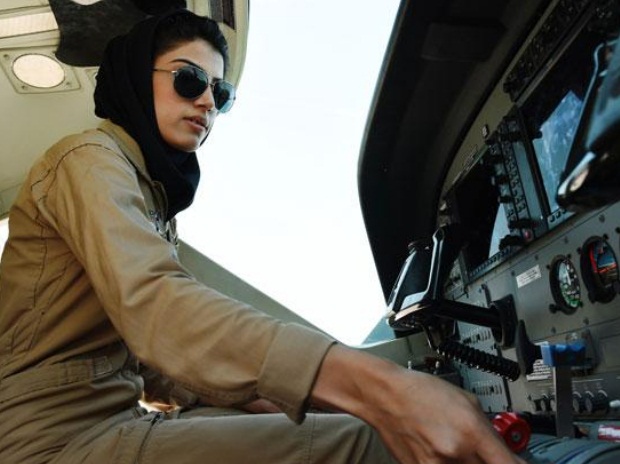 First Afghan female pilot Niloofar Rahmani seeks asylum in US ...