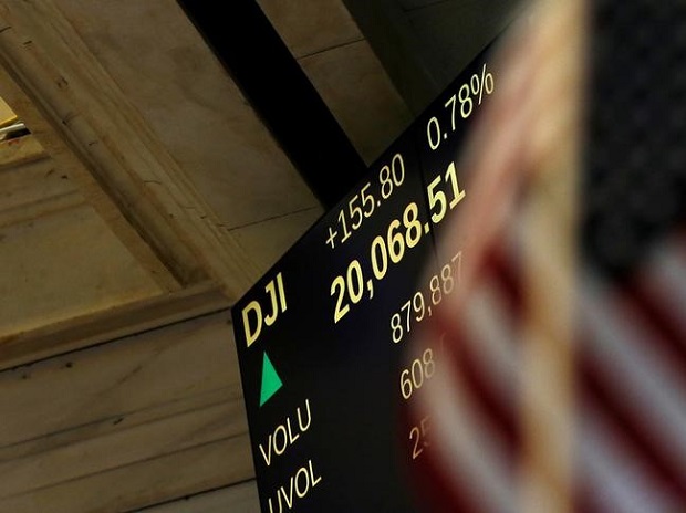 Dow Jones rises nearly 300 pts on gains in banks, strong retail sales ...