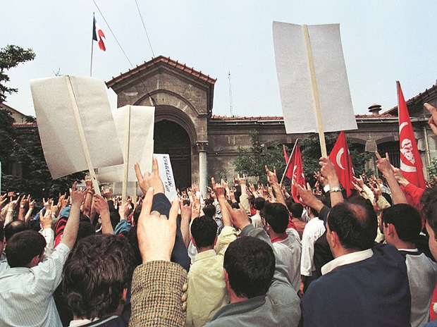 The rise and fall of the ultra-right