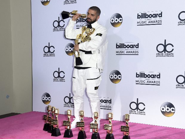 Drake beats Adele's Billboard Music Awards record | Business Standard News