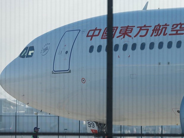 Chinese Eastern Airlines flight MU736 returns to Sydney after engine ...