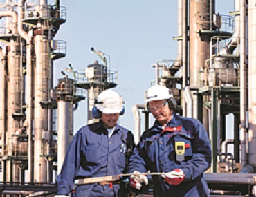 Refiners to hike spending on digital technologies to cut operational ...