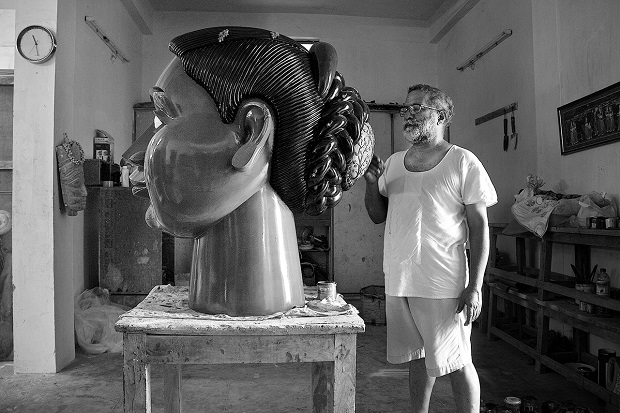 Ravinder Reddy, known for his iconic heads, returns after almost a decade