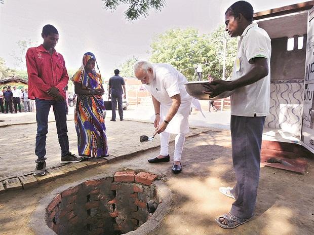 PM Modi promises homes for all in 5 years, jobs | Current Affairs News ...