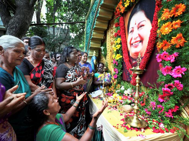 Jayalalithaa died a day before official announcement: Sasikala's brother