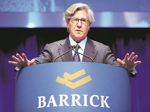 Goldman Sachs alumnus, big-game hunter, and $100-billion business ...