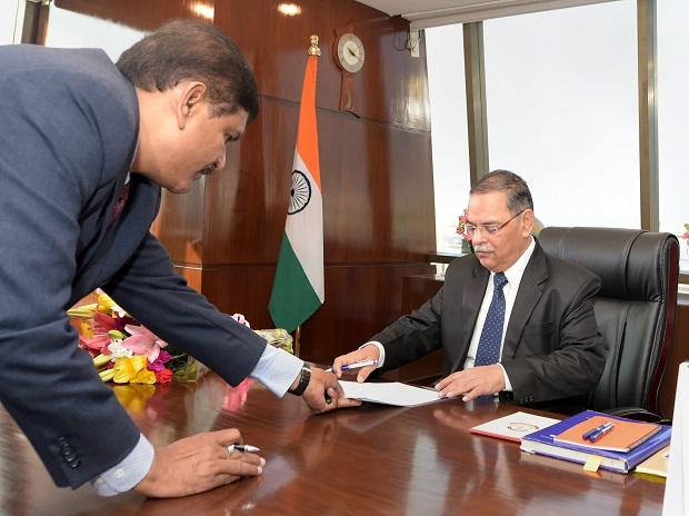 In pictures: New CBI Director Rishi Kumar Shukla takes charge | Business Standard News