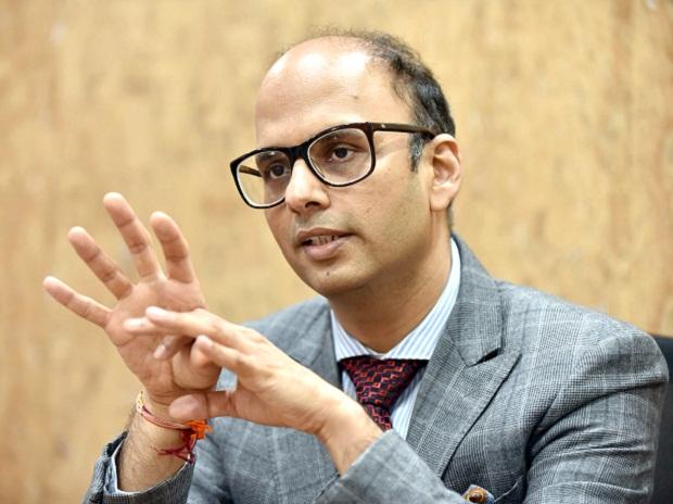 Here's what makes ICICI Prudential AMC's Manish Banthia an outlier ...