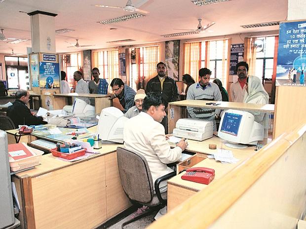 New timings for govt offices in certain Karnataka districts due to heat ...
