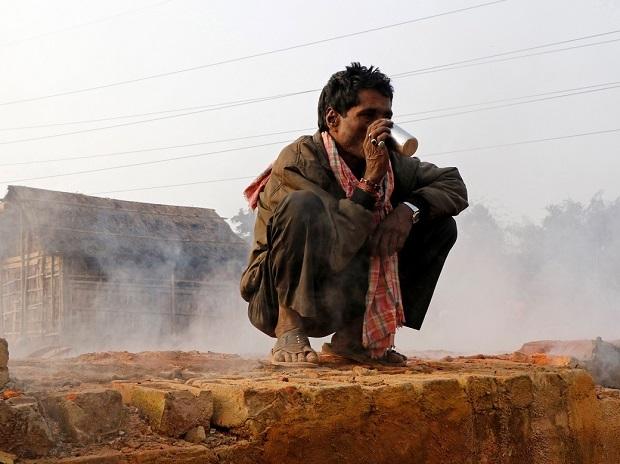 Hungry, with no money, yet rural India backs Modi govt in Covid war ...