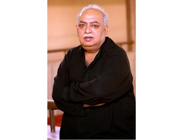Urdu poet Munawwar Rana booked over remarks on France killings ...