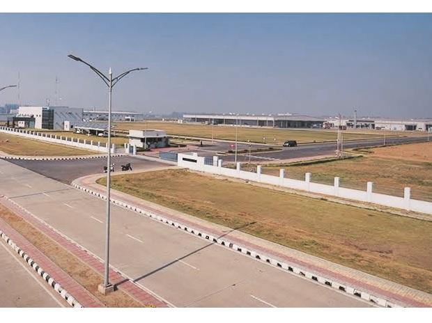 Reliance now a key player in realty space with Rs 40,000-cr assets ...