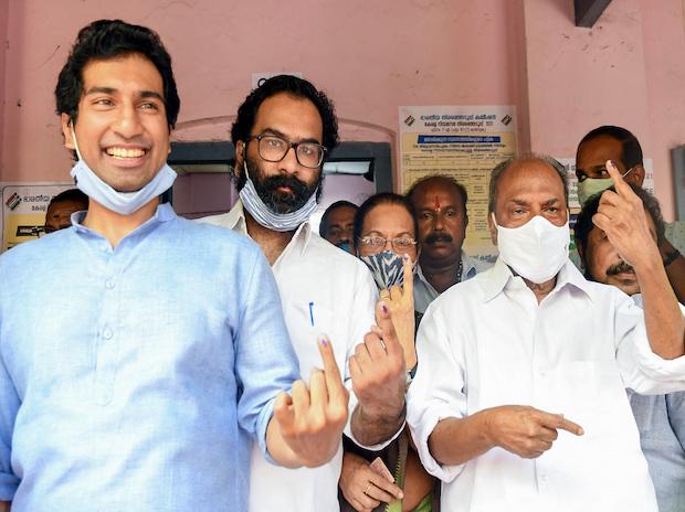 Kerala Assembly elections: At half way mark, state nearing 50% turnout ...