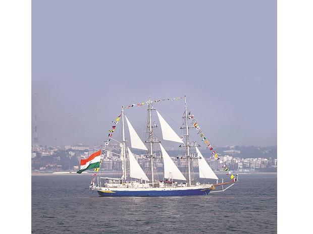 Commander-in-chief will review the naval fleet on Feb 21 | Economy ...