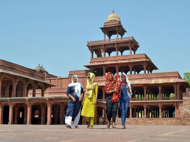 North India reels under heatwave; red alert issued for Rajasthan districts