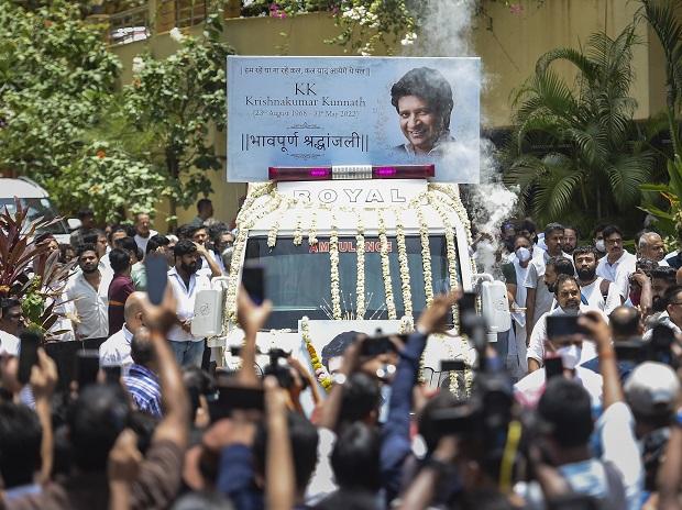 KK Funeral Live Updates: Family and friends bid him final goodbye in Mumbai