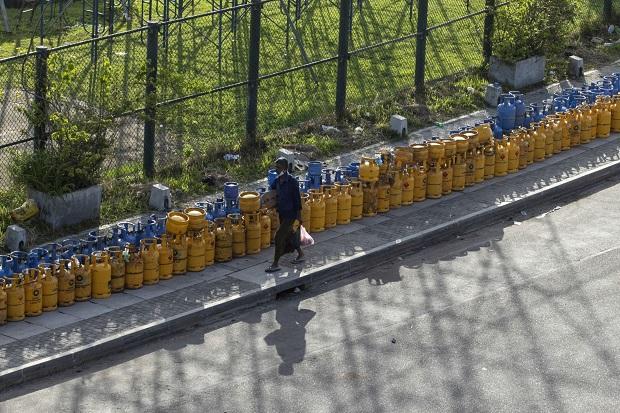 Energy crisis shows gasoline demand declining, renewables on the rise ...