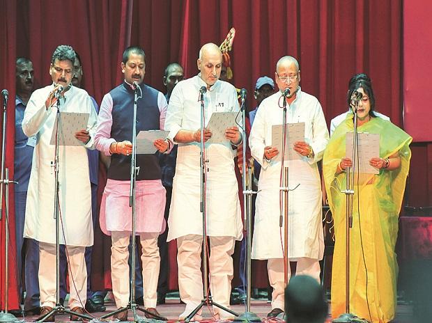 Bihar Cabinet expansion: 31 ministers take oath, Nitish retains Home ...