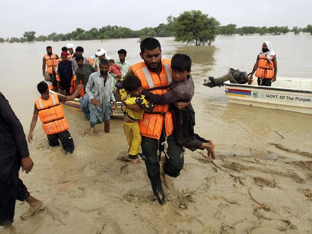 Floods wreak havoc in Pakistan, Sindh braces for more devastation ...