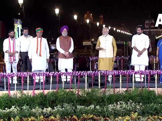 LIVE: PM Modi inaugurates Kartavya Path, says 'Kingsway is history now ...