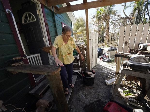 Florida deaths rise to 47 amid struggle to recover from hurricane Ian ...