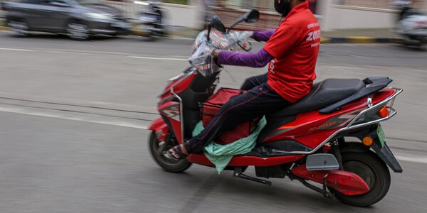 Zomato adds restaurant partner support feature for hiring and ...