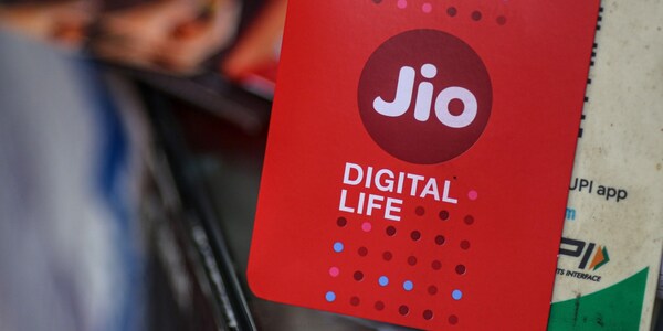 Reliance Jio ends 1GB/ day daily plans, sets new base tariff at ₹299 ...