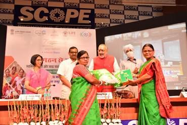 Govt launches Sangathan se Samridhhi to mobilise 100 million women into ...