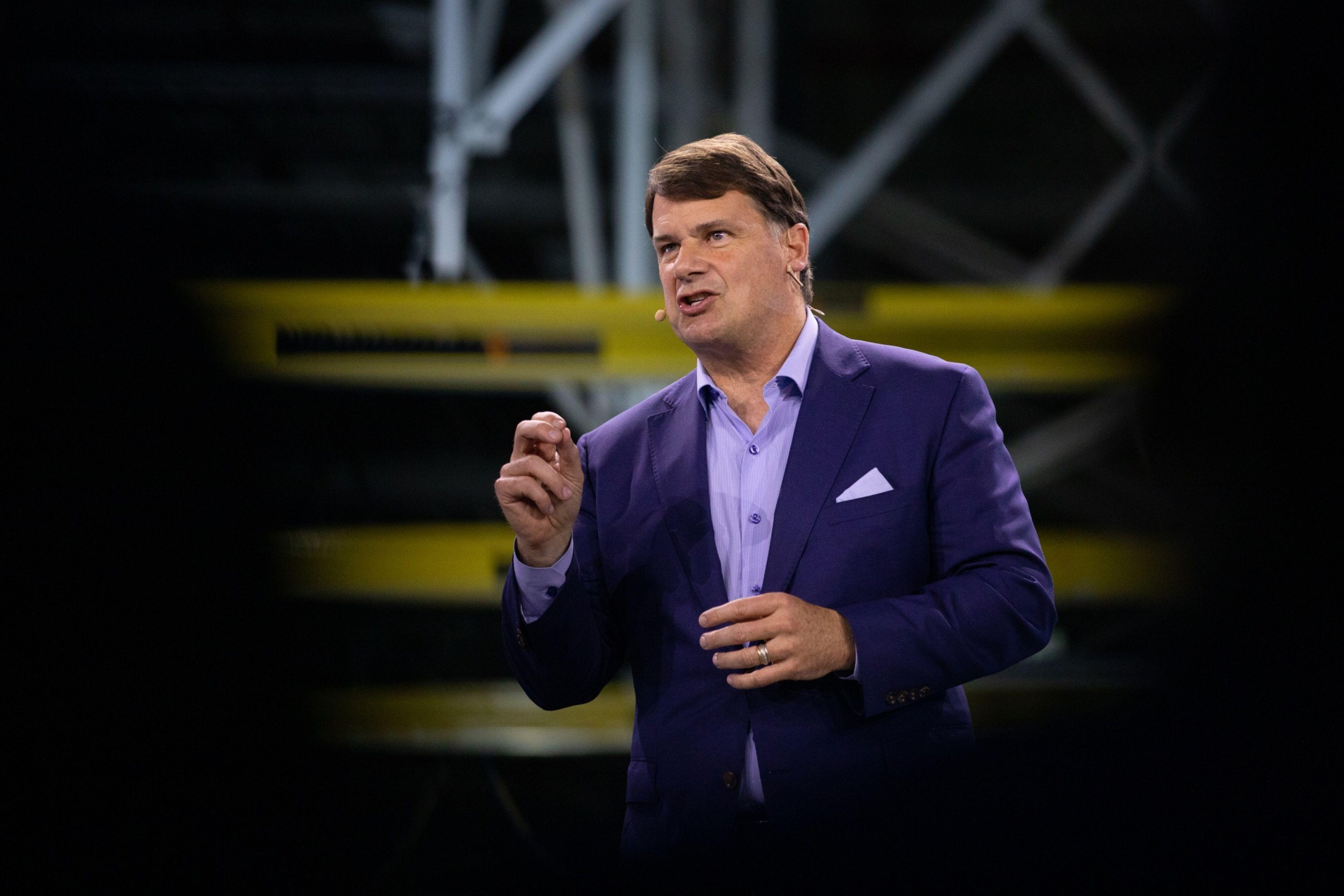 Ford CEO Farley out to prove Wall Street wrong on 'crazy high' EV goal ...