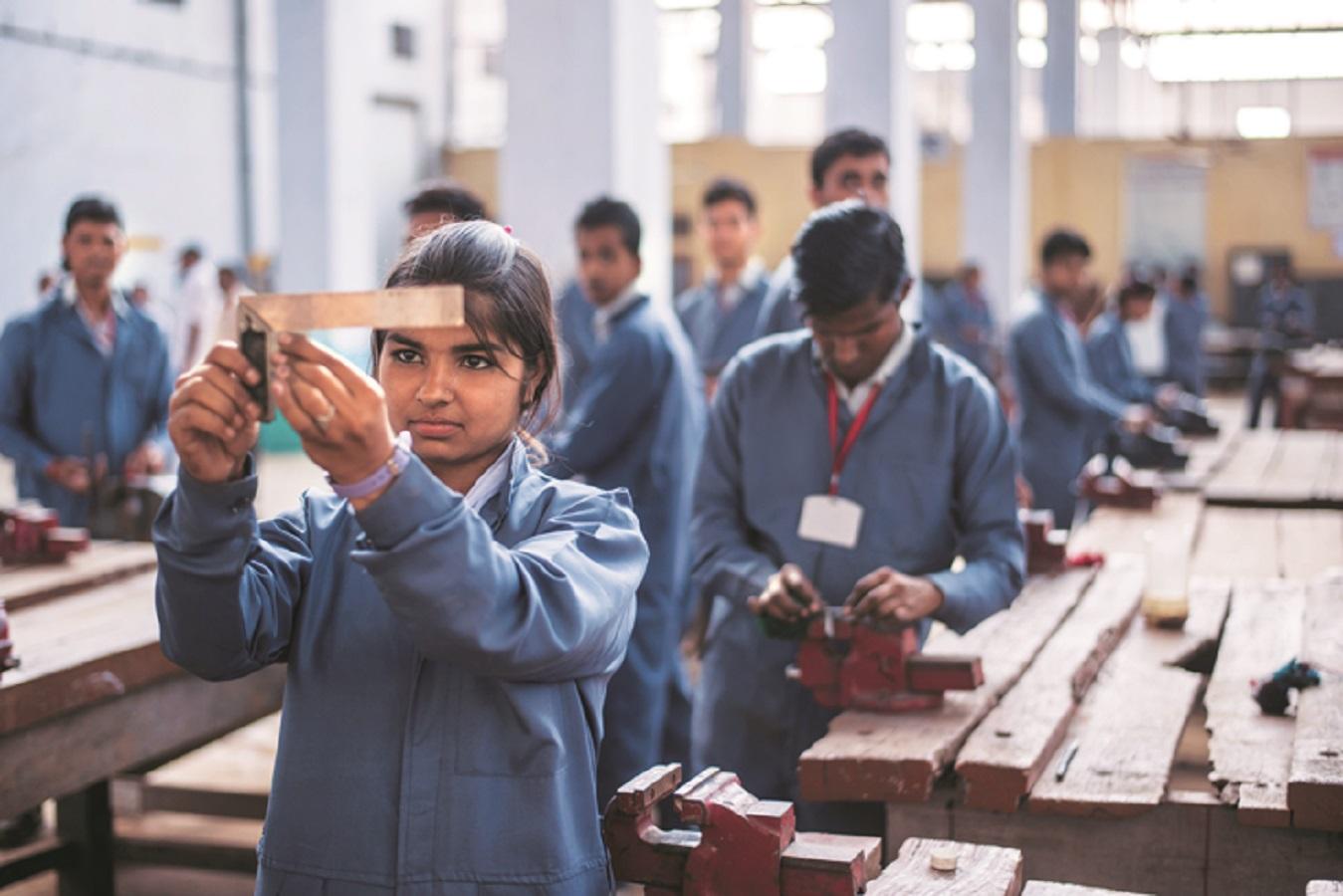 LogiMAT ties up with Gati Shakti Vishwavidyalaya to boost skill ...