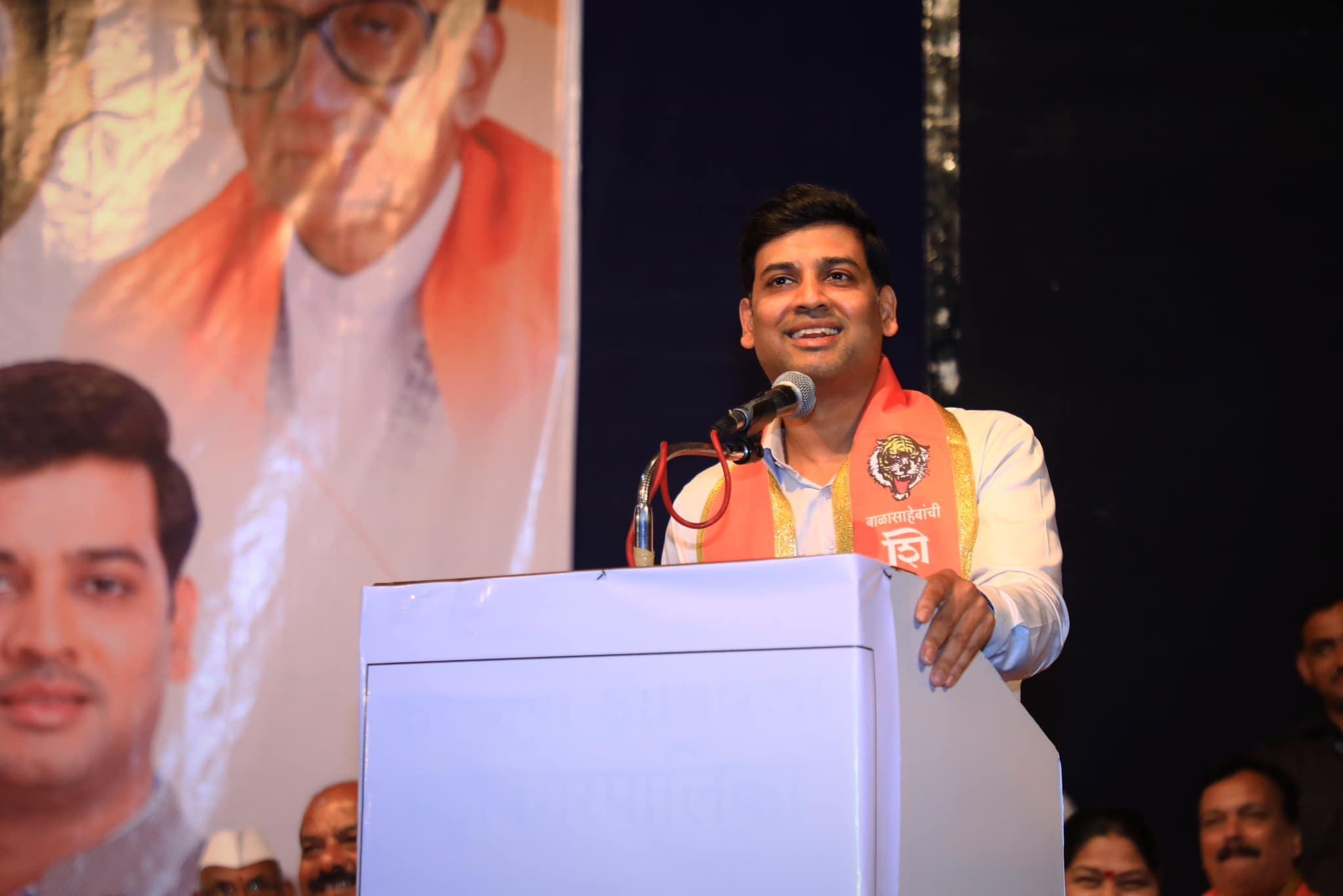 Thackeray family looted Mumbaikars in last 15 years: Shrikant Shinde