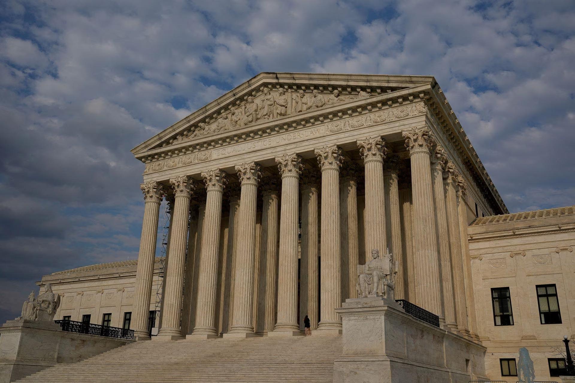 'Affirmative action' ends: US SC bans use of race in university ...