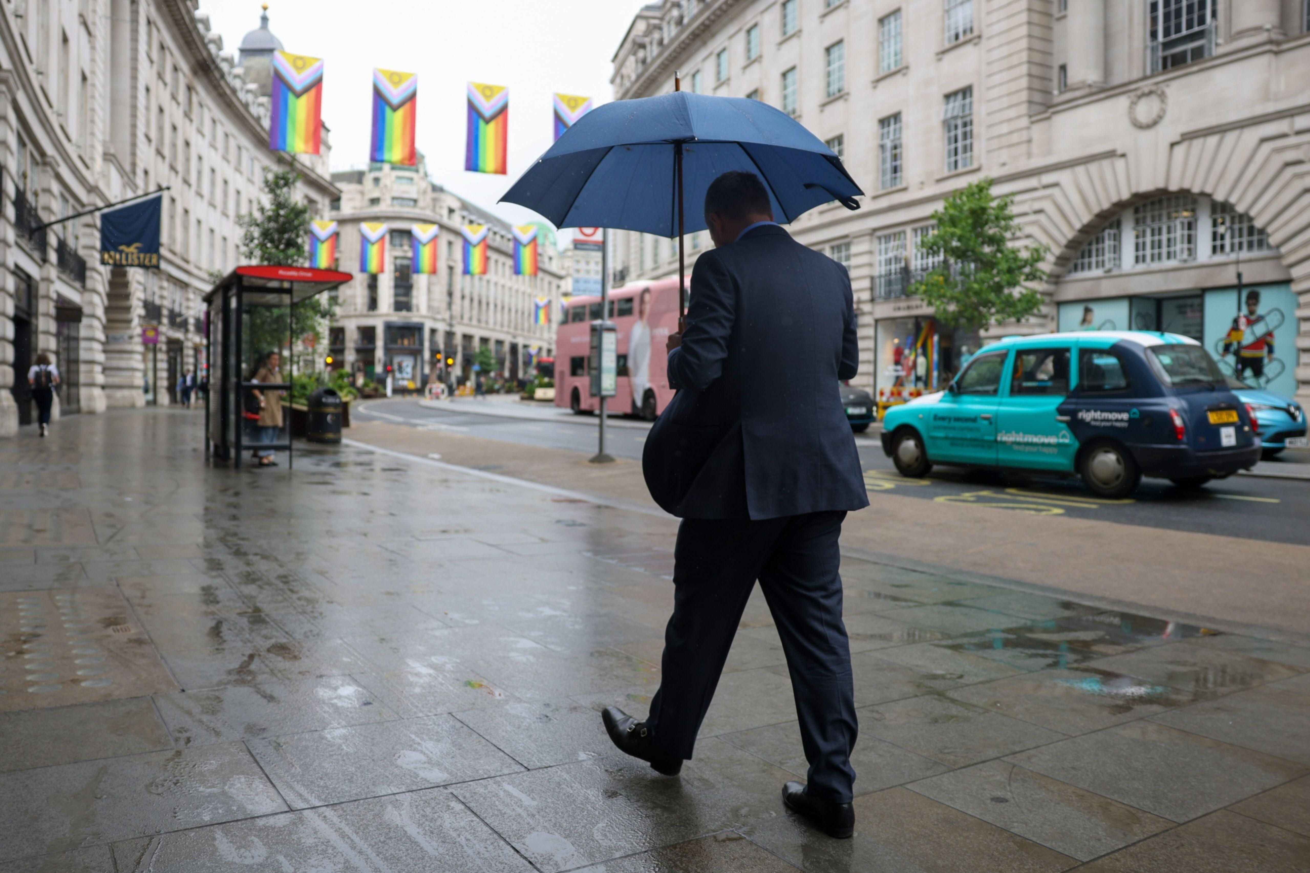 UK heads for 5-yr of lost economic growth as goal to 'level up' fails ...