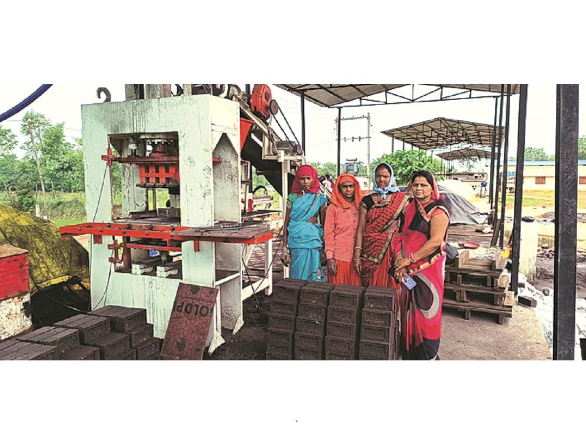 Lenders need to scale-up systems to expand 'Lakhpati Didi' scheme | India News - Business Standard