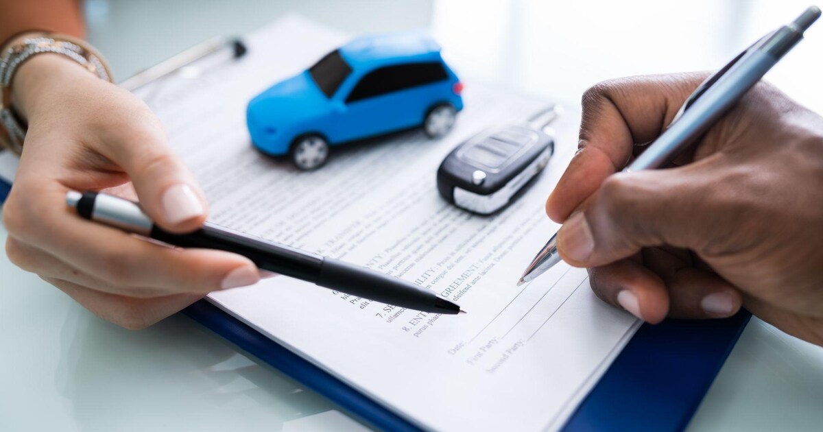 Nov-end car loans start at 7.6%: Check rates, repayment terms of ...
