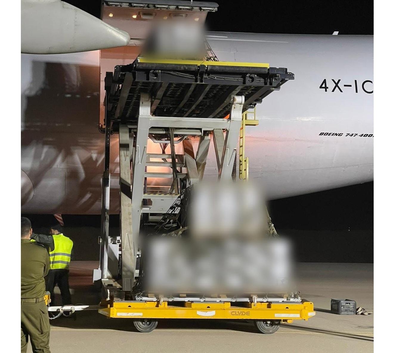 Initial shipment of US weapons lands in Israel as Biden vows support ...