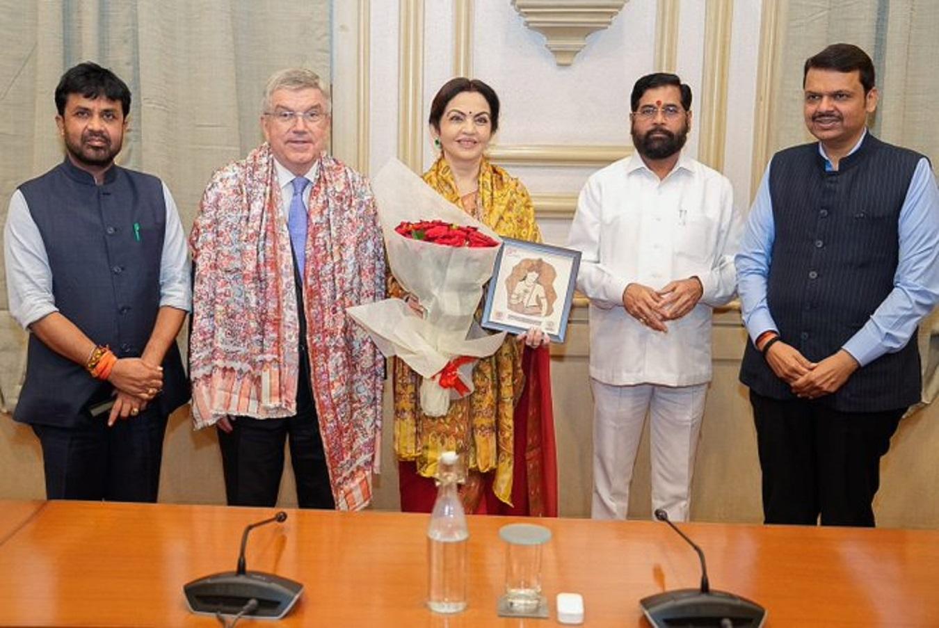 Maha CM holds meeting with Thomas Bach ahead of IOC session in Mumbai ...